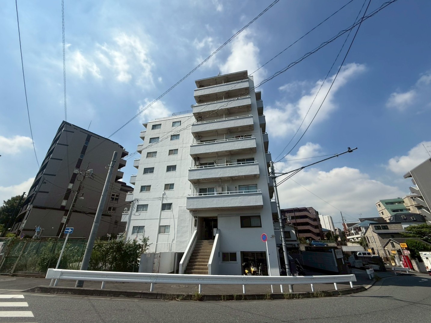 ラ・グラース日暮里203号室 ｜ 日本クオリティーエステート